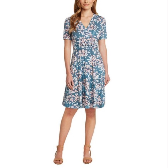 Matty M | Dresses | Matty M Short Sleeve Floral Print Faux Wrap Dress ...